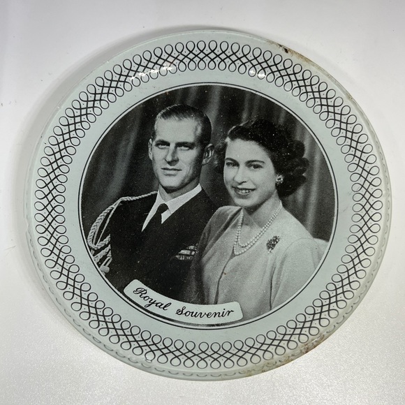 Accents | Vintage Royal Souvenir Queen Elizabeth Prince Phillip Glass ...